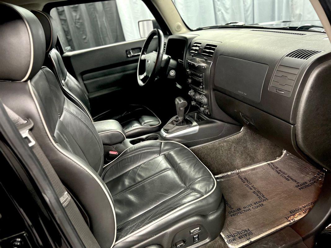 Hummer H3 Interior 2008