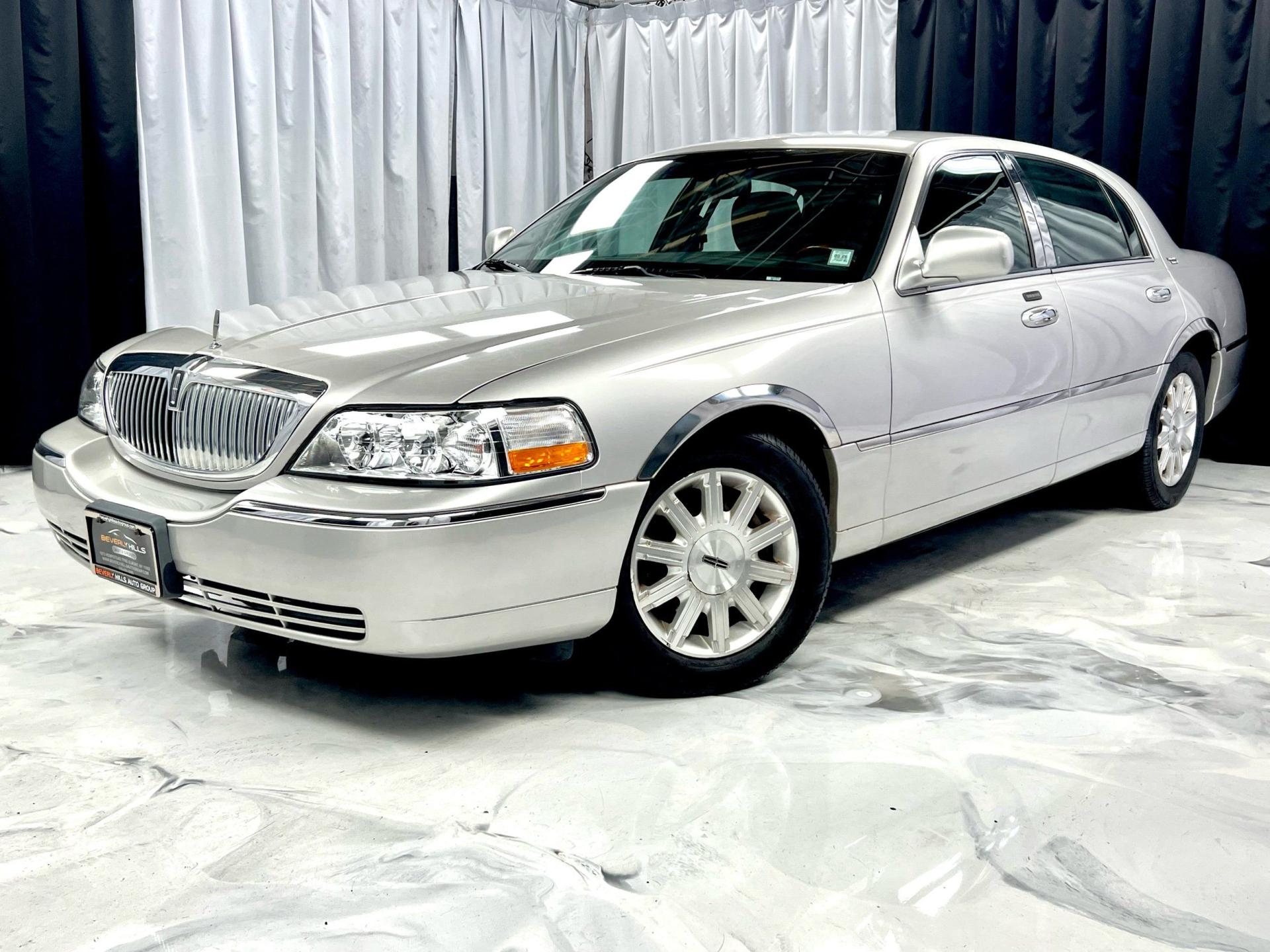 2011 Lincoln Town Car Signature L